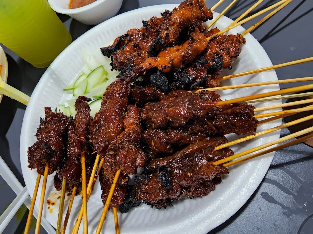 Satay Power 6's Chicken Satay Record Challenge in Singapore!! - Randy ...